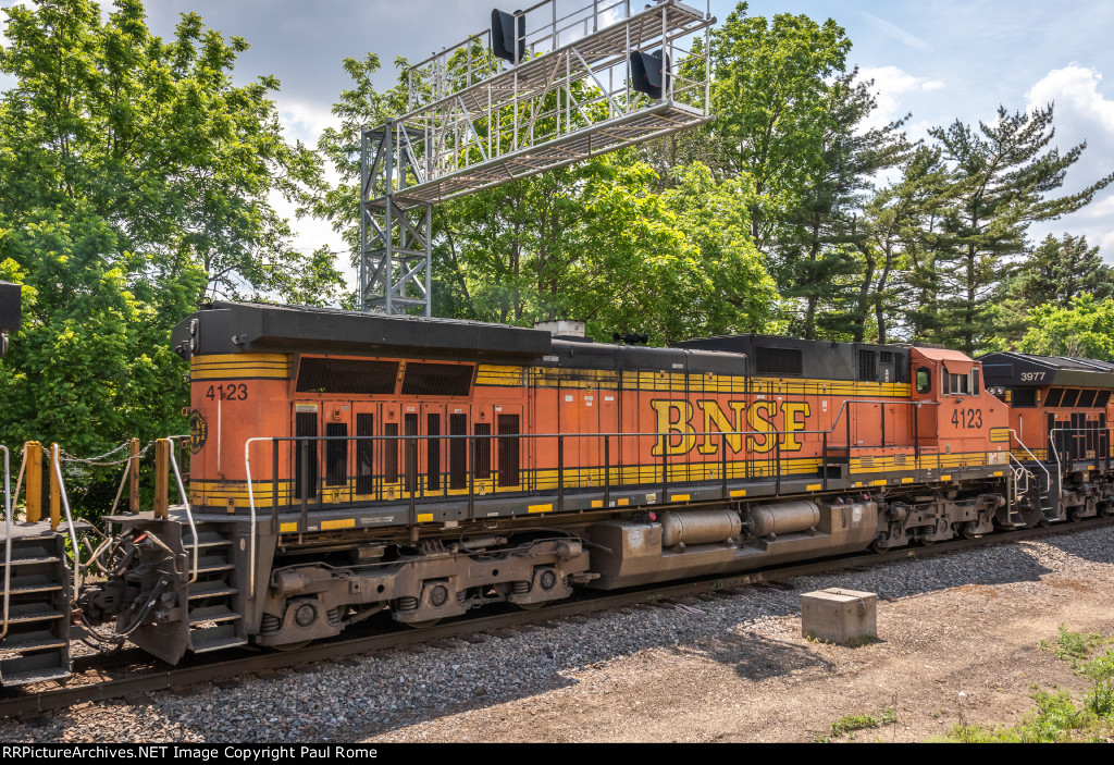 BNSF 4123, GE C44-9W,